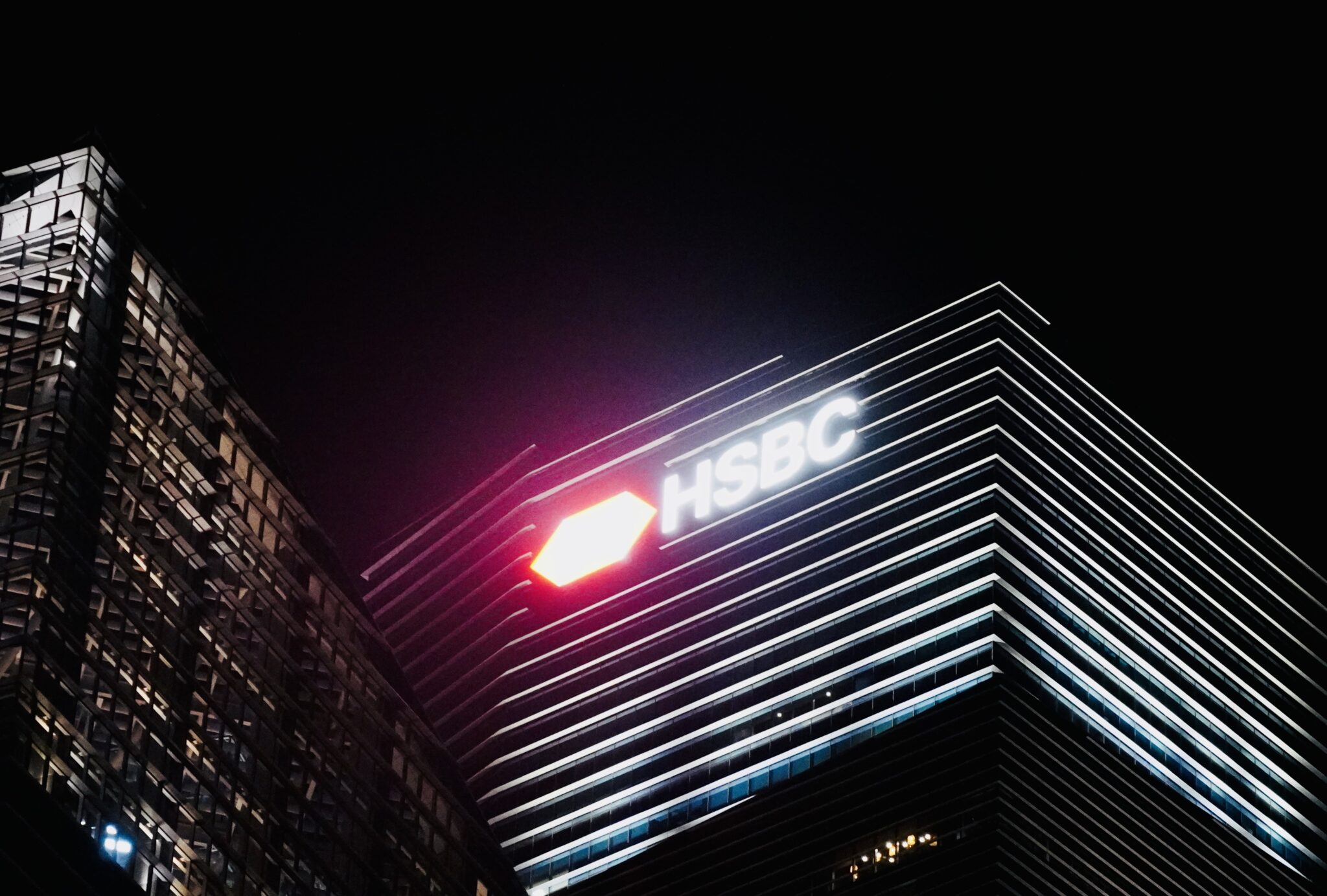 Positiv börsonsdag i Asien – OpenAI behöver 207 miljarder dollar i kapital till 2030 – Oracle på ...