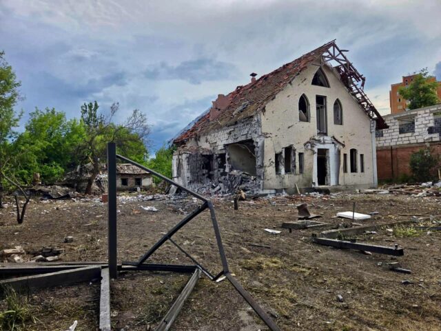 Ukraina: Ytterligare två vägbroar till Krym bombade – ryska ...